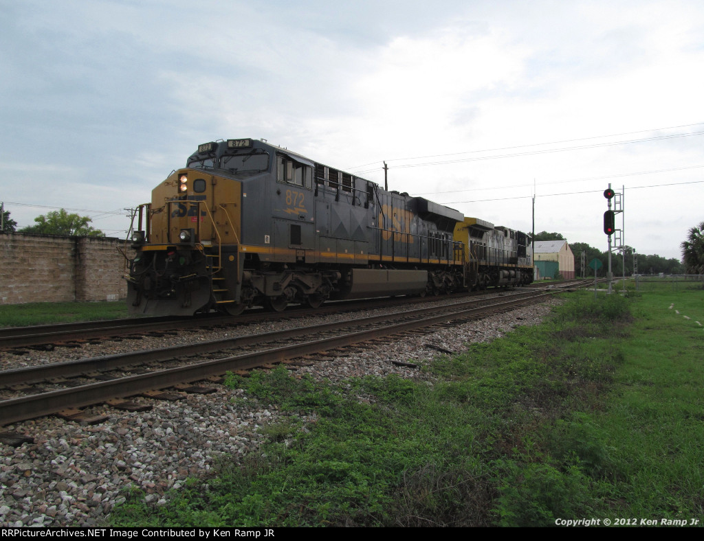 CSX 872